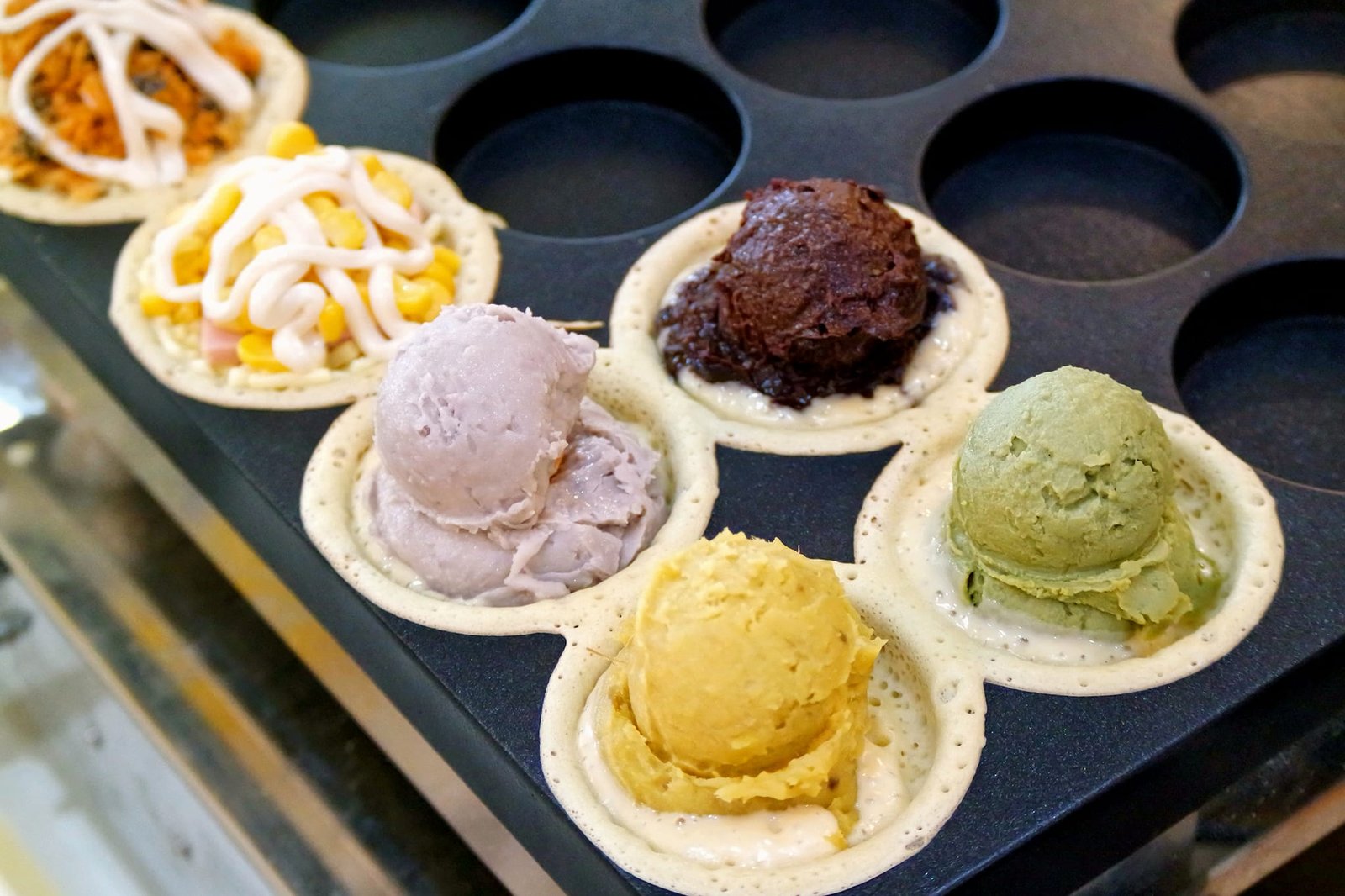 Happiness Wheel Cake | 30+ Flavors That Redefine Desserts in JB ...